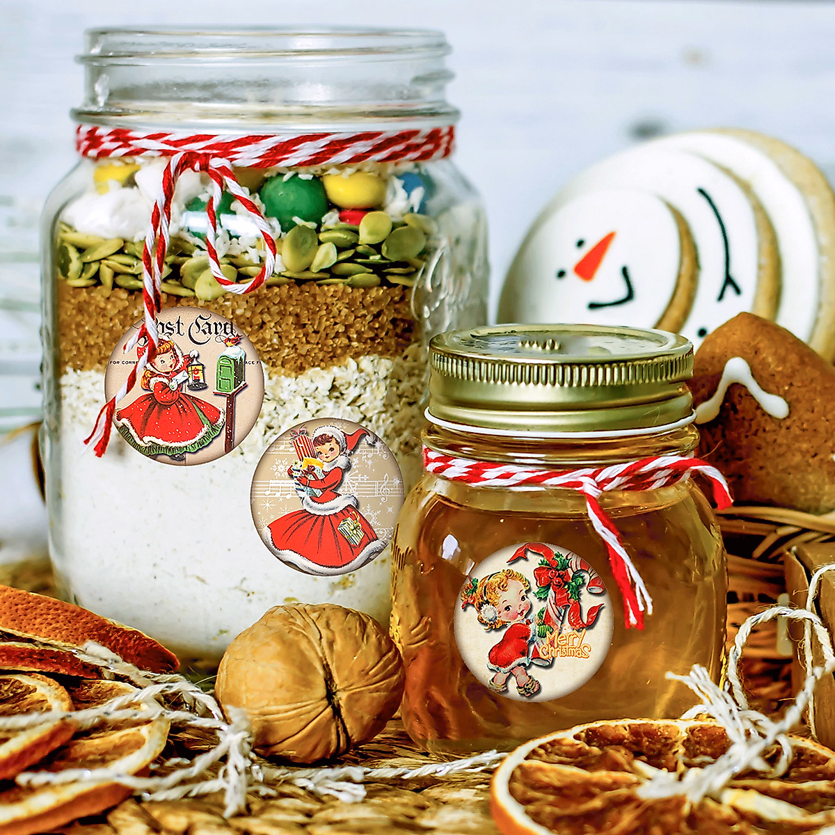 Vintage Christmas Stickers-500pcs Traditional Christmas Round Labels 1 inch Vintage Style Merry Christmas Stickers for Kids