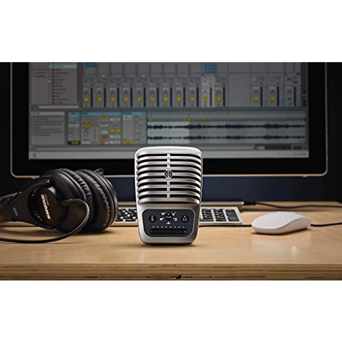 Shure MV51 Digital Large-Diaphragm Condenser Microphone with USB, Lightning and USB-C Cables - 5 DSP Preset Modes (Speech, Singing, Flat, Acoustic Instrument, Loud)