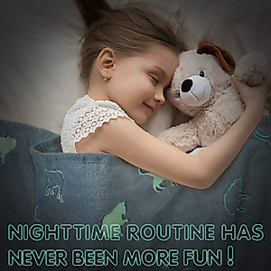 JINCHAN Dinosaur Glow in The Dark Blanket, Kids Throw Blanket for Boys and Girls Gift Green Lightweight Flannel Fleece Throw Blankets for Couch Bed Warm Soft Cozy Throw Winter Baby Blankets 40x60 Inch