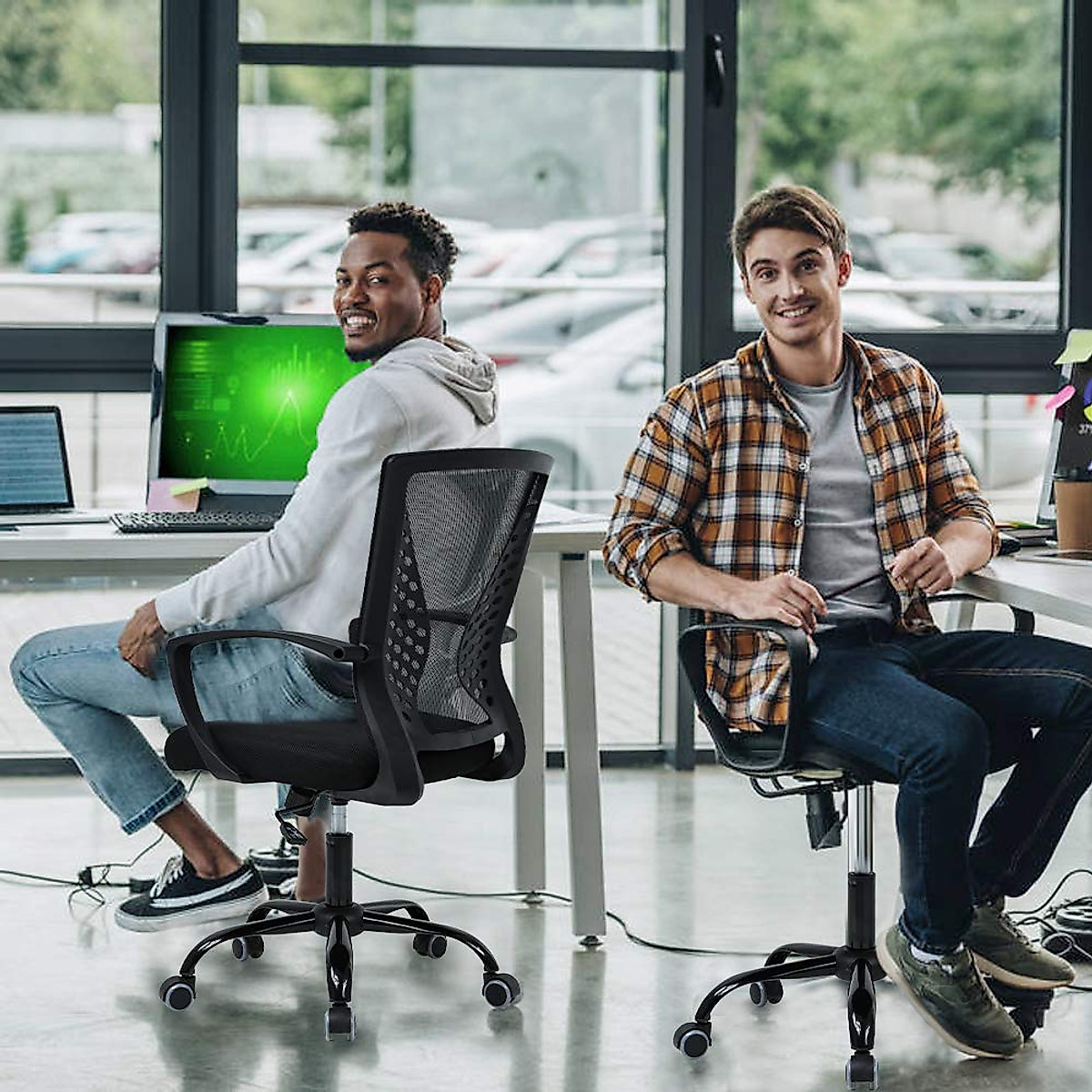 BestShop Ergonomic Office Chair Home Desk Chair Mid Back Mesh Chair Swivel Rolling Computer Chair Modern Task Chair Executive Chair with Armrests Lumbar Support for Women Men, White