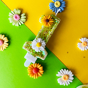Birthday Cake Candles 1,Green Number 1 Candles with Daisy Perfect for Birthday Parties or Holiday Celebrations