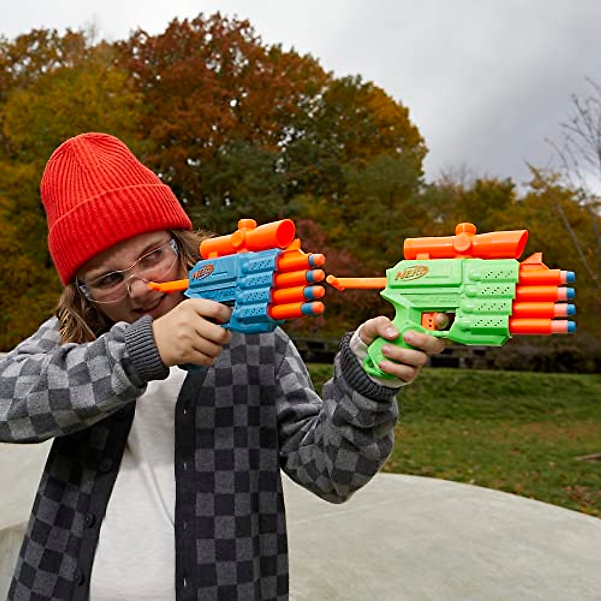 Nerf Elite 2.0 Face Off Target Set, Includes 2 Dart Blasters & Target & 12 Elite Nerf Darts, Toy Foam Blasters for Kids Outdoor Games