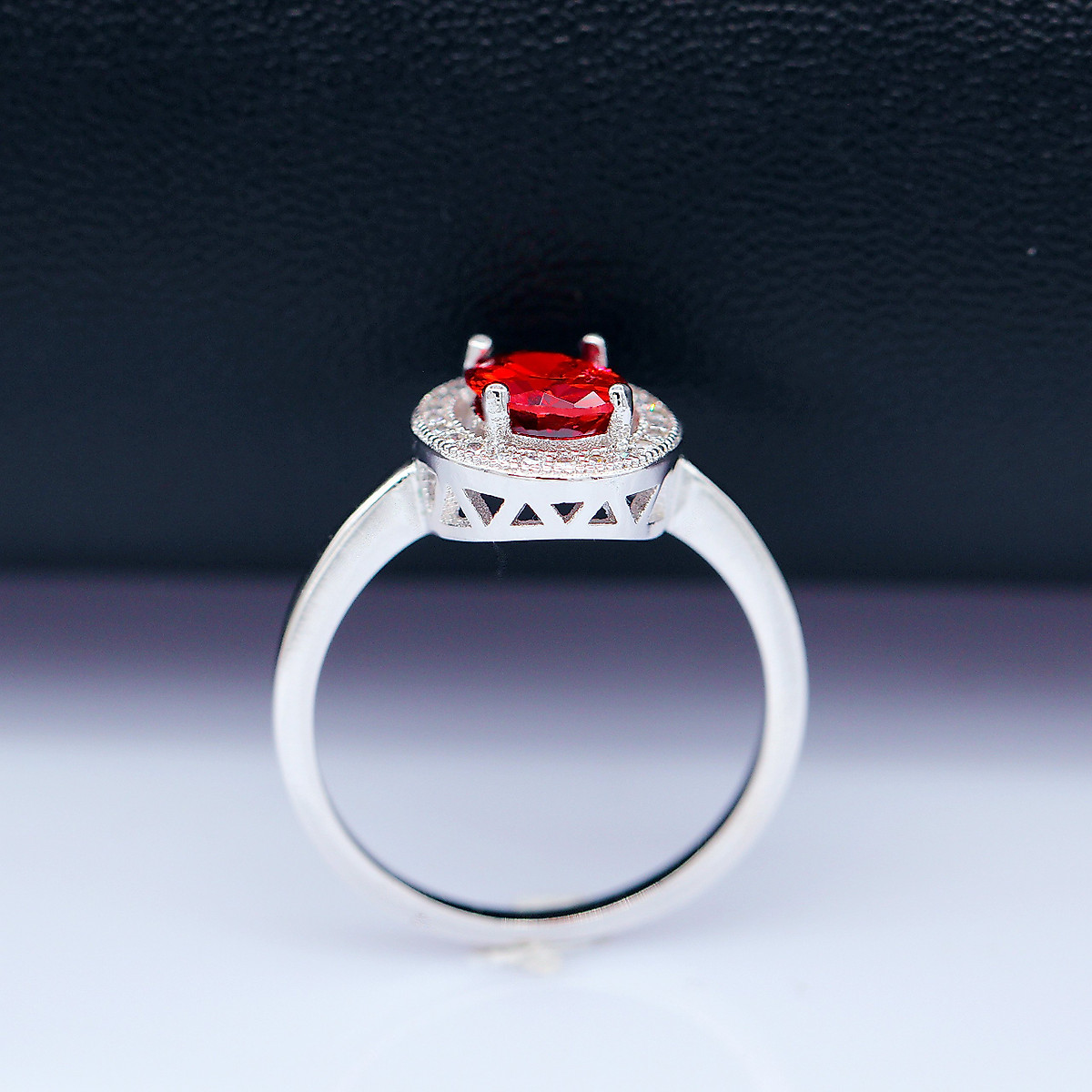 Uloveido Oval Cut Solitaire Wedding Engagement Rings White Gold Plated, Best Gifts for Women/Mom (Size 8) PJ4262