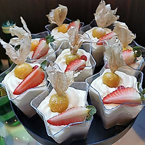 Hacaroa 100 Pack Mini Dessert Tumbler Cups with Spoons, 2 Oz Plastic Star Parfait Appetizer Cups, Clear Reusable Dessert Serving Bowls for Puddings, Mousse, Party Event