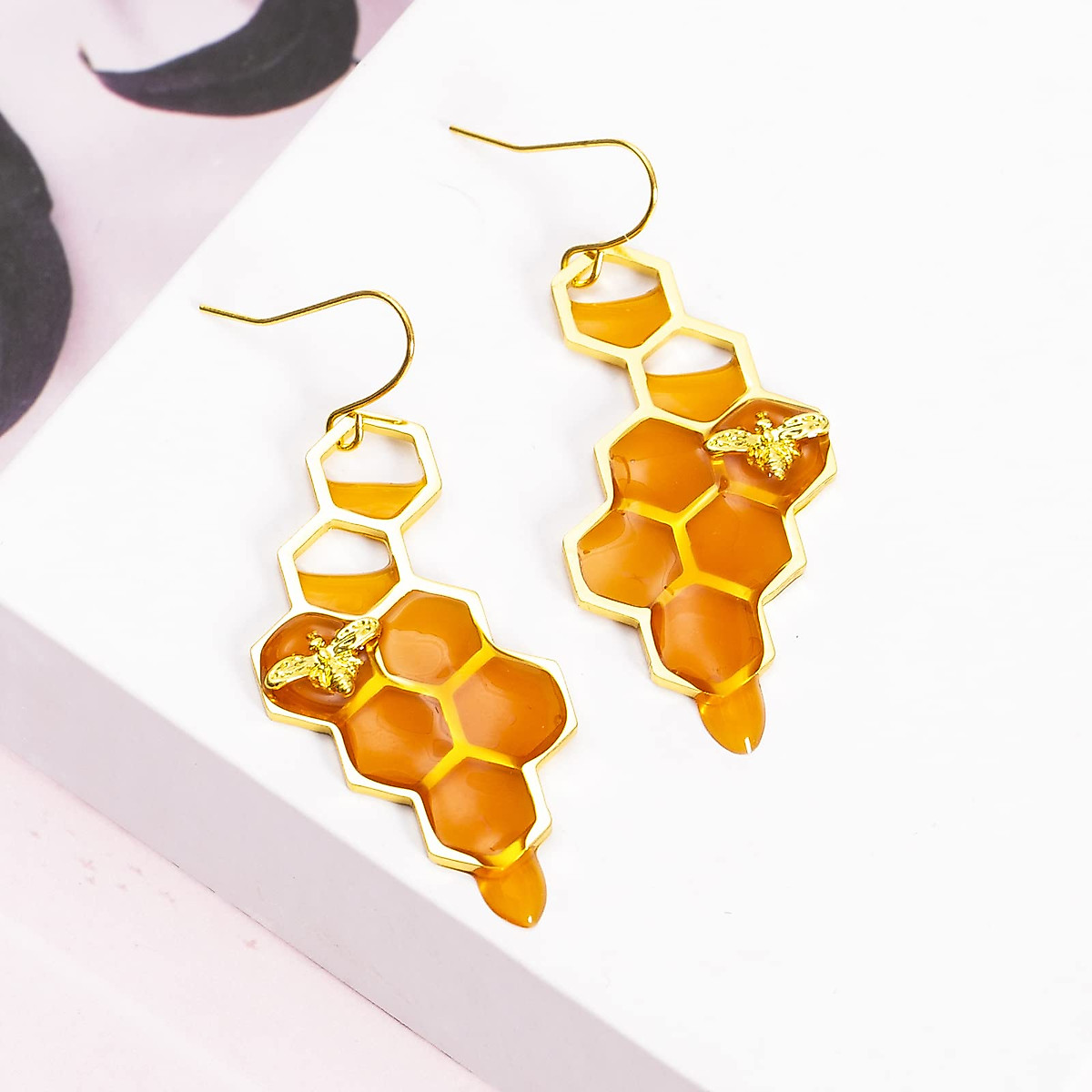 ZKBKJSPZJB Bumble Bee Earrings-Honeycomb Earrings For Women -Honey Jar Earrings Asymmetrical Earrings Bee Costume Women…