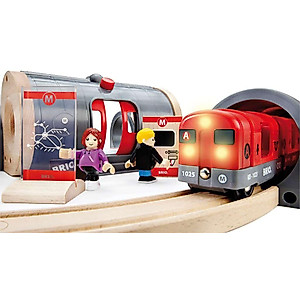 Brio - 33513 Metro Railway Set | Dynamic 20 Piece Wooden Train Set with Interactive Accessories | Perfect for Kids Ages 3 and Up | Fosters Creativity and Motor Skills