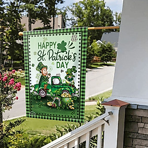 Happy St. Patrick's Day Buffalo Plaid Lucky Gnomes In Truck Green Garden Flag 28"x40" Double Sided Vertical Shamrock Clover Garden Flags For Outdoor Home Patio St Patricks Yard Flag Leprechaun Decor