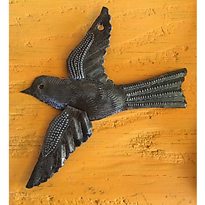 It's Cactus Small Metal Accent Bird, Decorative Wall Hanging Figurine, Bird Lovers Collectible Statues, Fall Decor, Garden Nature Theme 5 In. x 4.5 In.