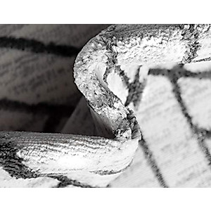 Rugs.com Lattice Trellis Collection Rug – 5 Ft Round White Low-Pile Rug Perfect for Kitchens, Dining Rooms