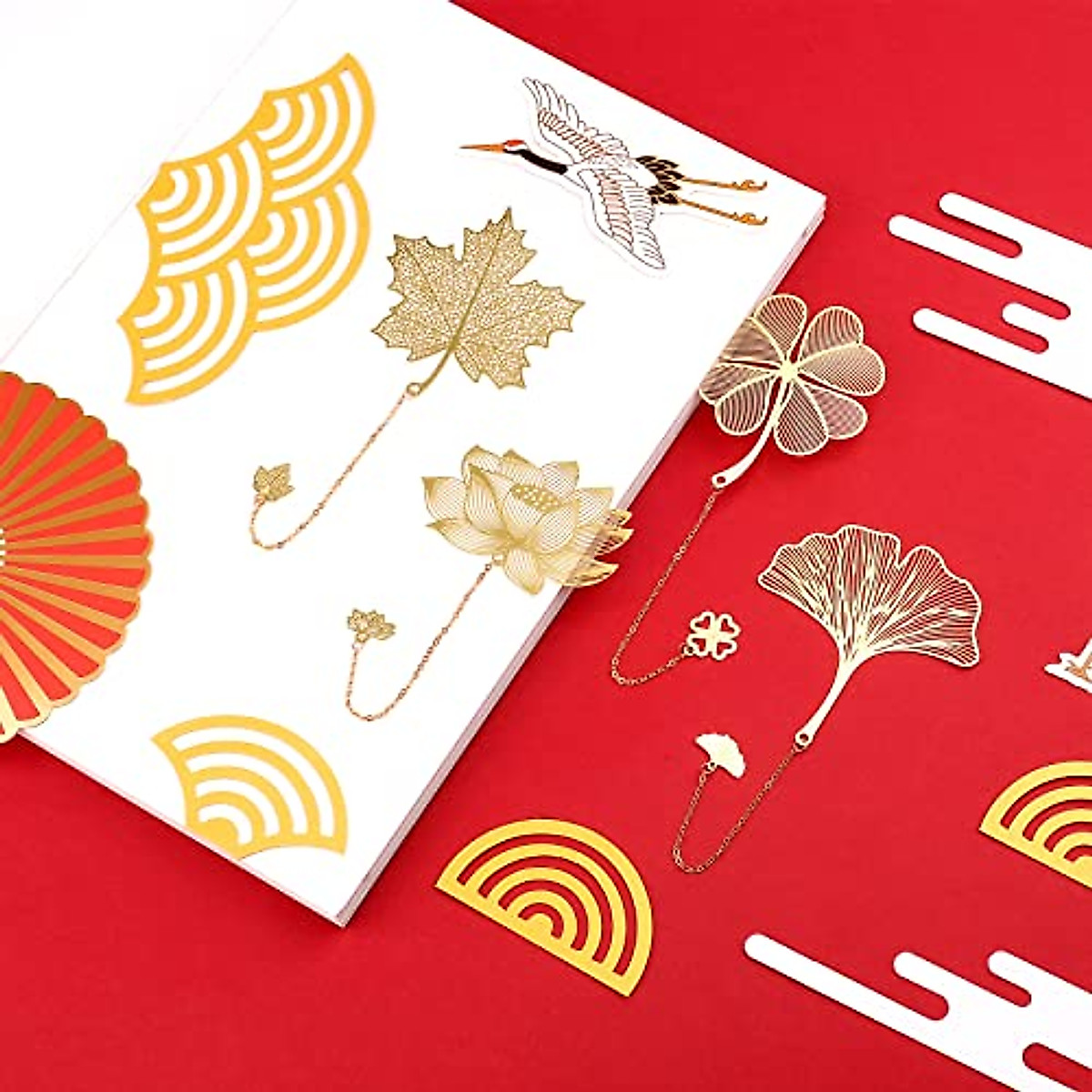 SAVITA 4 Pcs Metal Bookmarks with Chain, Hollow Leaf Bookmark with Lotus Ginkgo Maple Four-Leaf Clover Patterns, Flower Bookmarks for Book Lovers (Golden,4 Styles)