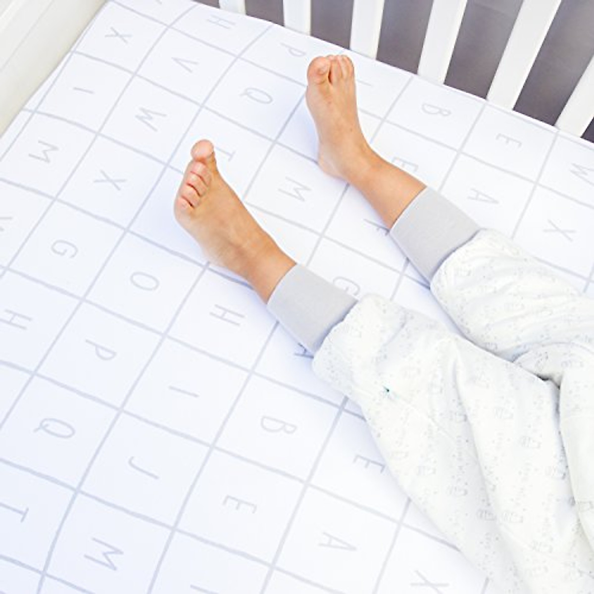 TEALBEE Baby: 100% Organic Cotton Fitted Crib Sheet for Standard Crib Mattress - Softest Hypoallergenic Breathable Cribsheet - Gender Neutral Nursery for Boy or Girl (White & Grey)