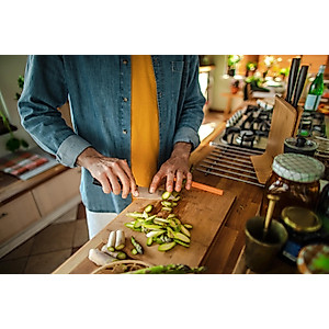 Fiskars Chef's Knife, Small, Functional Form, Total Length: 24 cm, Japanese Stainless Steel/Plastic, 1057541