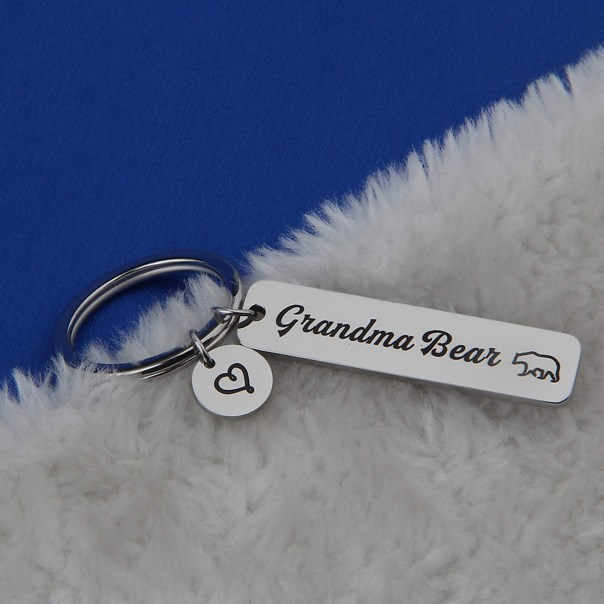 FEELMEM Grandma Bear Keychain Grandma to Be Keychain New Grandmother Birthday Gift Jewelry Gift for Nana (silver)