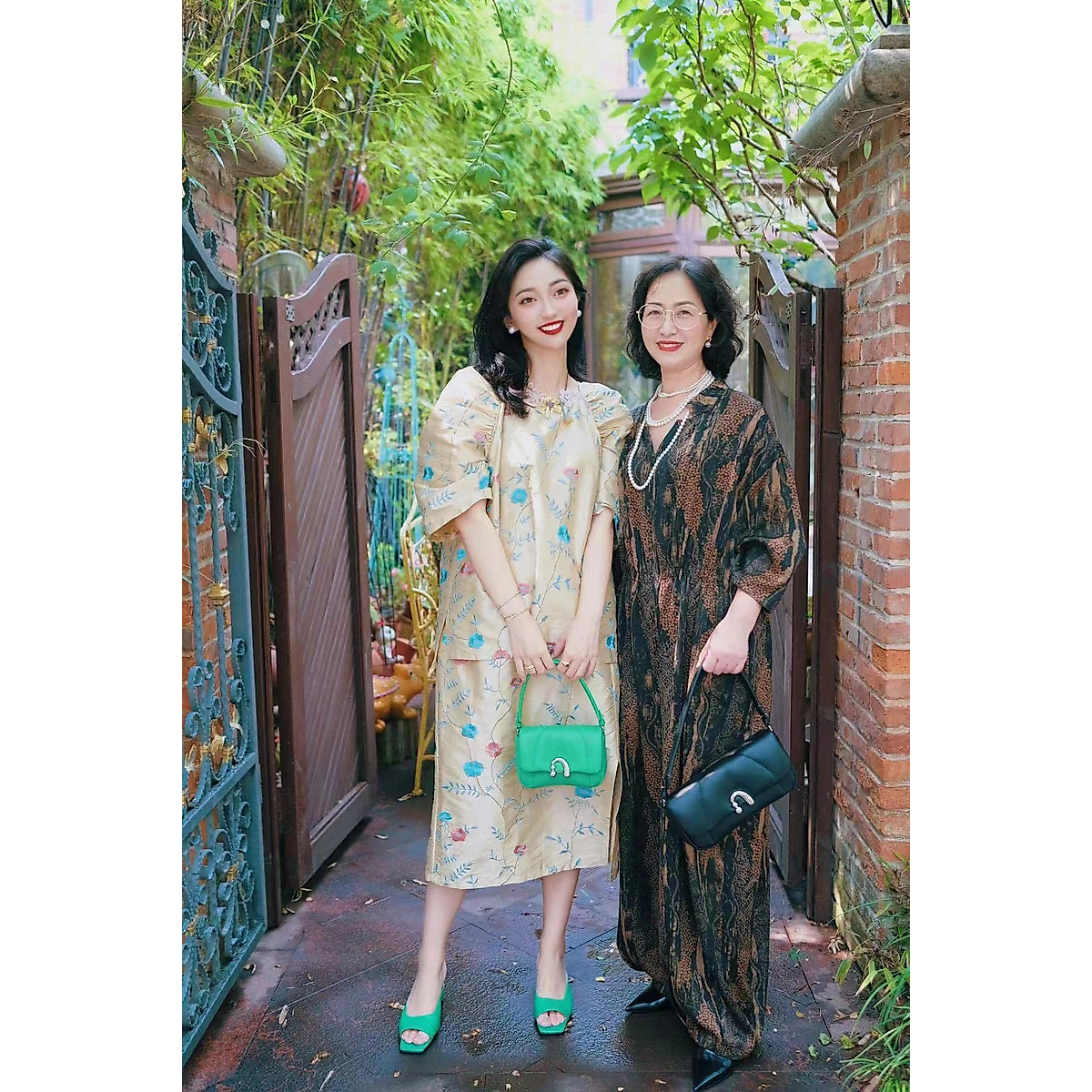 Amazing Song Small Quilted Crossbody Bags for Women, Designer Calfskin Leather Handbag Purse with Removable Strap, Alpha Bag