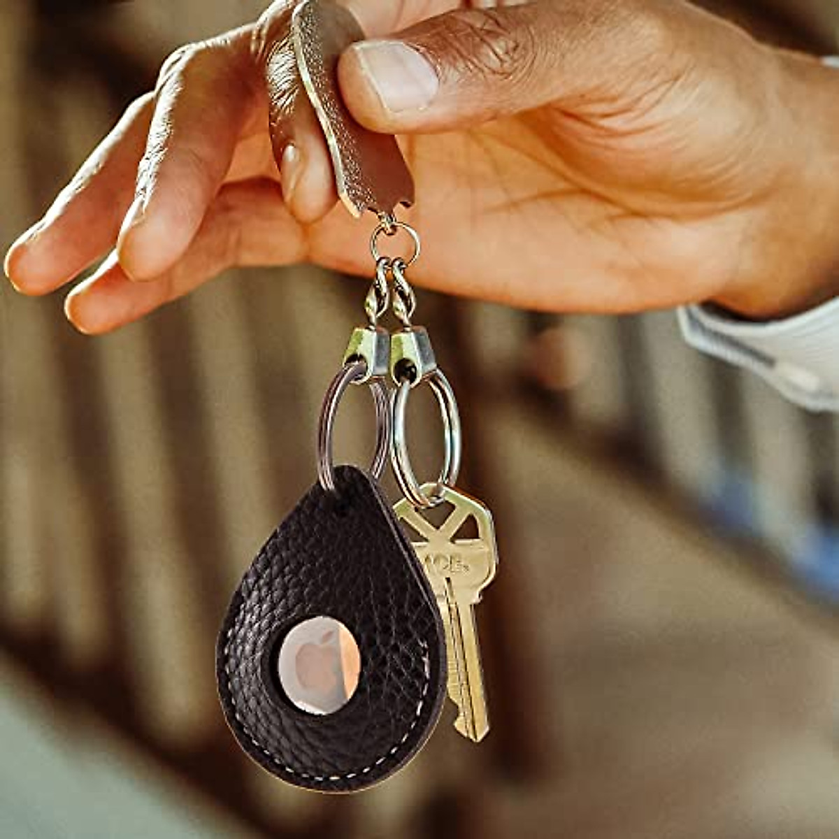 2 Pack Airtag Holder Leather Case Air Tag Cover Keychain GPS Tracker Remote Finder Key Travel Backpack Pet Locator