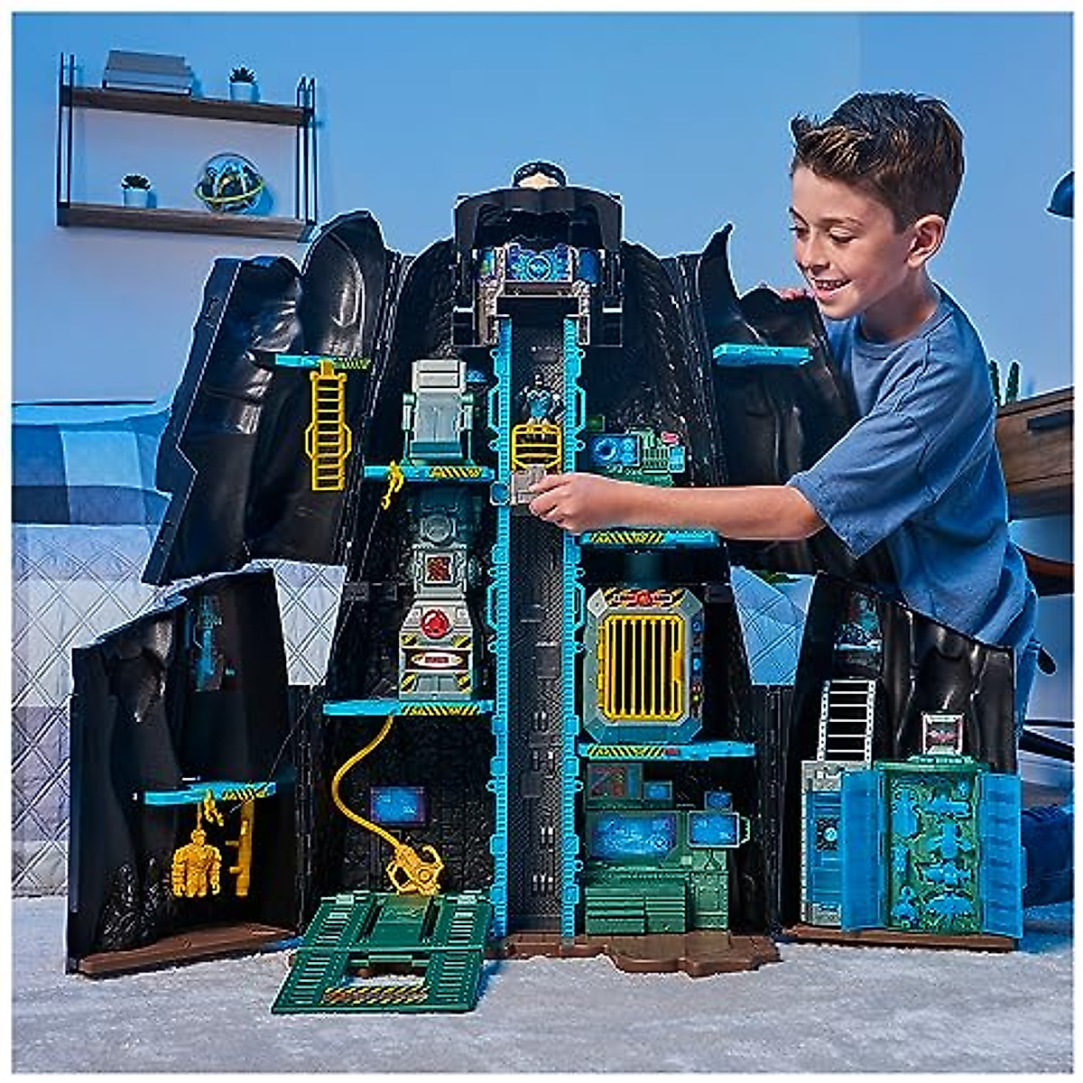 Batman, Bat-Tech Batcave, Giant Transforming Playset with Exclusive 4” Batman Figure and Accessories, Kids Toys for Boys Aged 4 and Up