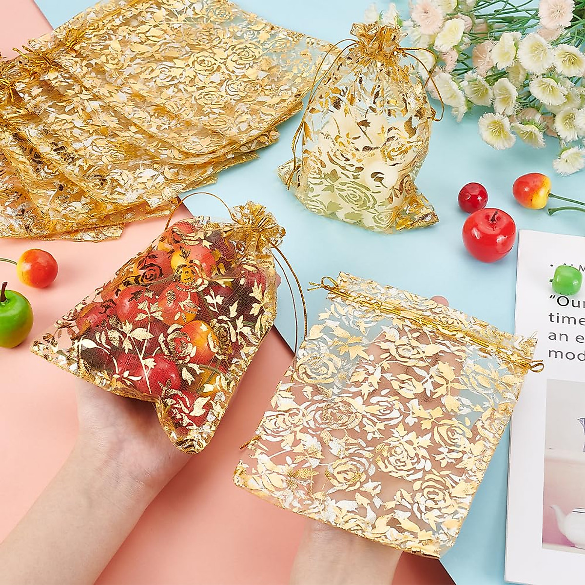 PH PandaHall 50pcs 5 x 7 Inches Golden Rose Flower Printed Organza Bags Jewelry Pouch Bags Wedding Favors Bag Organza Drawstring Pouches Wedding Favors Candy Gift Bags