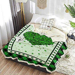 Green Shamrock Leaves Love Heart Sherpa Flannel Throw Blankets Thick Reversible Plush Fleece Blanket for Bed Couch Sofa Decor Irish Saint Patrick's Day Ultra Soft Comfy Warm Fuzzy TV Blanket 39x49in