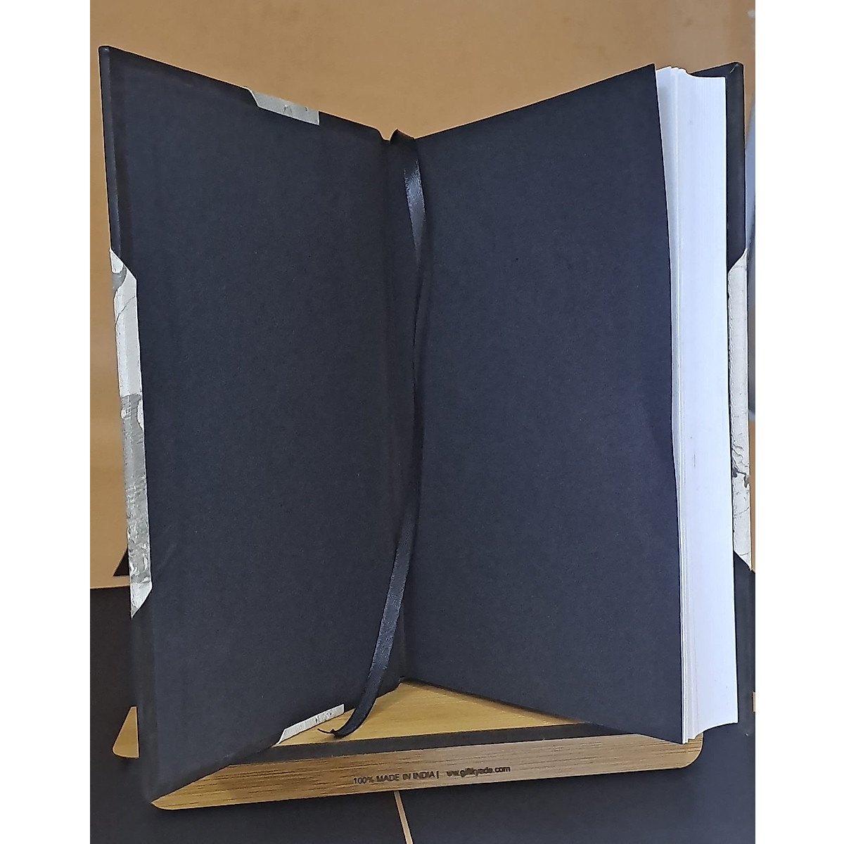 The Paul Brave site (32SI4), Oahe Reservoir area, North Dakota / by W. Raymond Wood and Alan R. Woolworth. 1964 [Leather Bound]