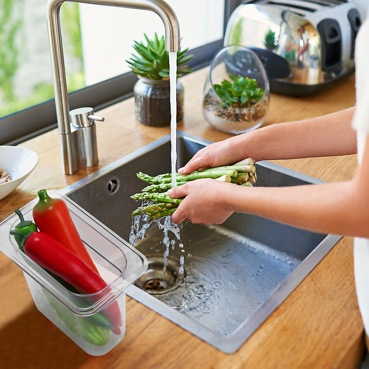 Sunnyray 6 Set 1/9 Size Polycarbonate Food Pans with Lids and Drain Shelf Deep Square Food Storage Containers for Kitchen Restaurant Fruit Vegetable Food Storage (6 inch deep)