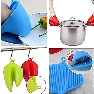 Beetoo 4PCS Silicone Oven Mitts Heat Resistant, Silicone Mini Oven Gloves Potholders for Kitchen Cooking Baking BBQ, Pinch Oven Mitts Pot Holder Rubber Oven Glove (Blue, Green)