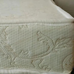 PLUR Soft Mattress, 6 inches Thick, Comfort Plush Touch Sheet, Queen Size, White