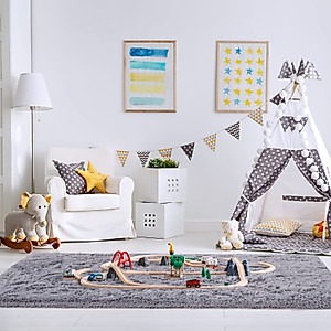 Noahas Fluffy Bedroom Carpet,4x5.3 Feet,Shaggy Fuzzy Grey Soft Rugs for Bedroom,Kids Room,Plush Nursery Rug for Baby,Thick Area Rugs for Living Room,Cute Room Decor for Girls Boys