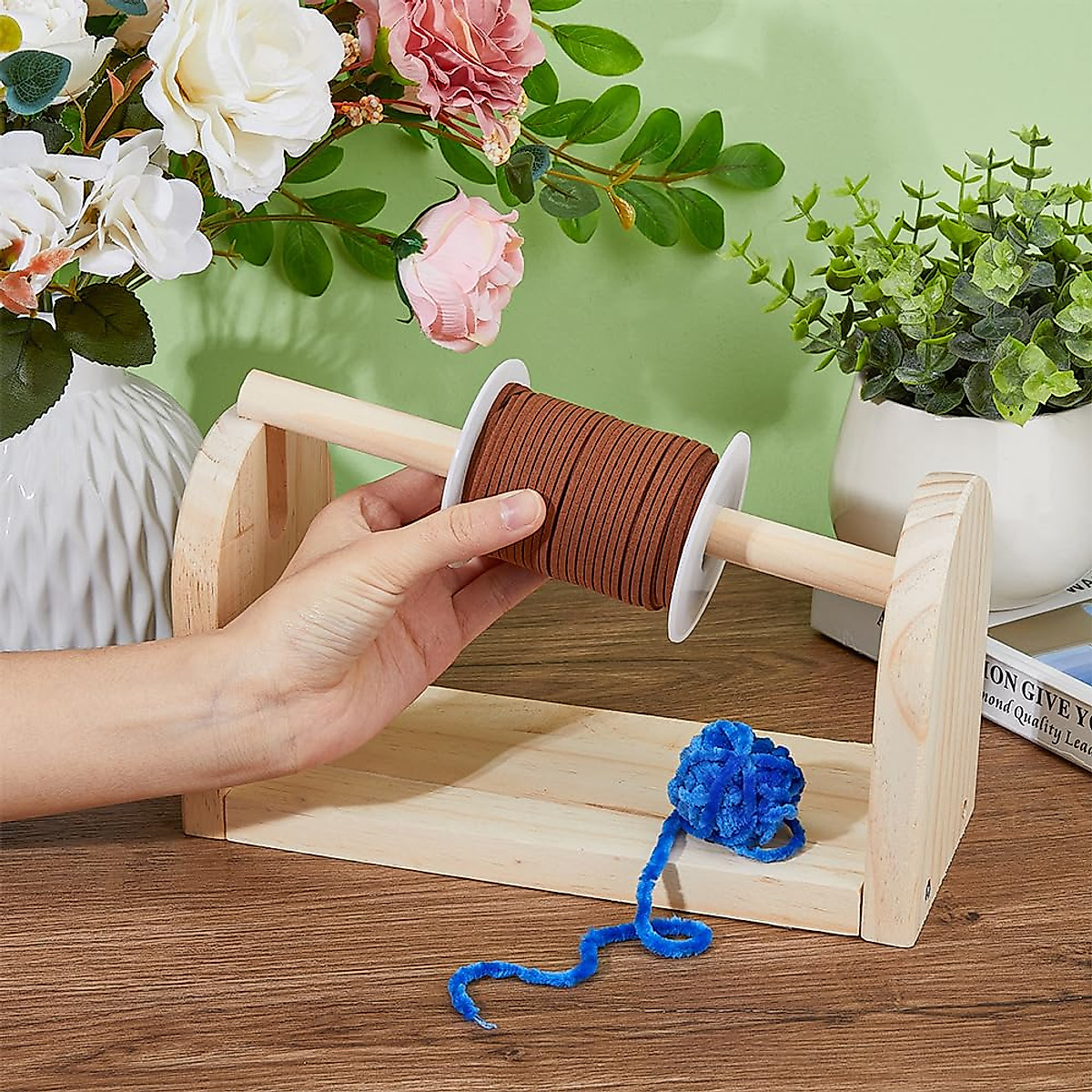 SUPERFINDINGS Wooden Crochet Yarn Holder 9.44x5.07inch Rotatable Wooden Yarn Skein Spinner Single Revolving Yarn Storage Yarn Ball Holder Wool Skein Cord Organizer Yarn Ball Knitting Supplies