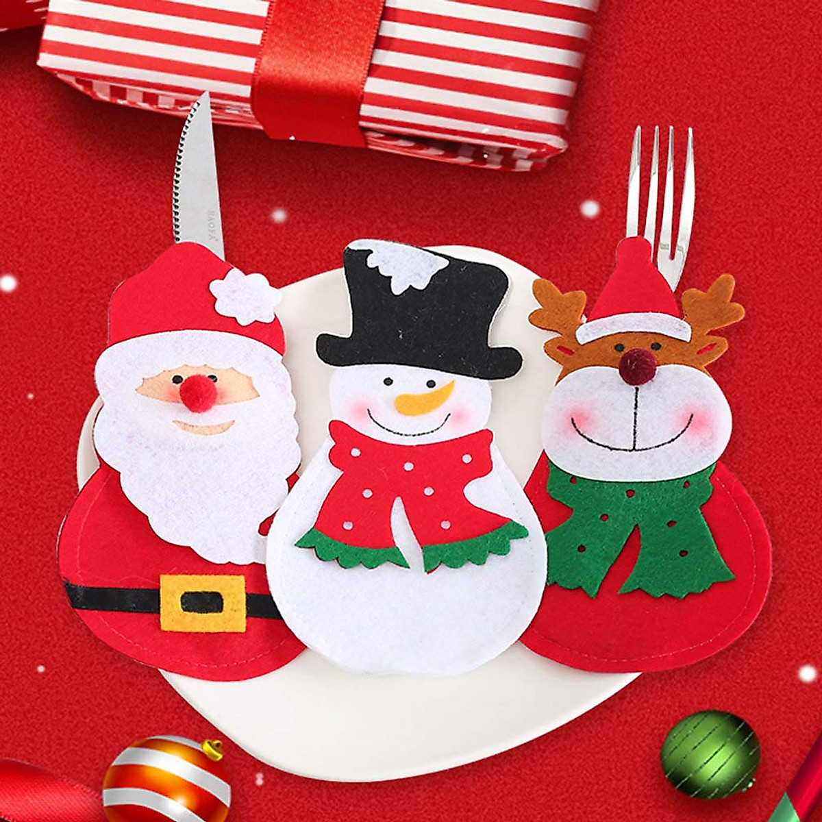 Amosfun 6pcs Christmas Silverware Holder Pockets Santa Snowman Reindeer Knives Forks Bags Cutlery Holders Pockets Christmas Table Decorations
