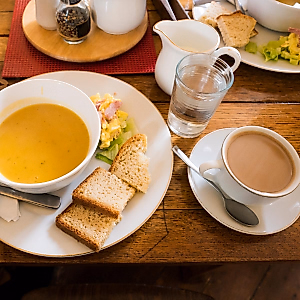 TETLEY Premium Black Tea, Decaffeinated British Blend - Pack of 3 (120 tea bags in total) by SUPREME BOX, WHITE