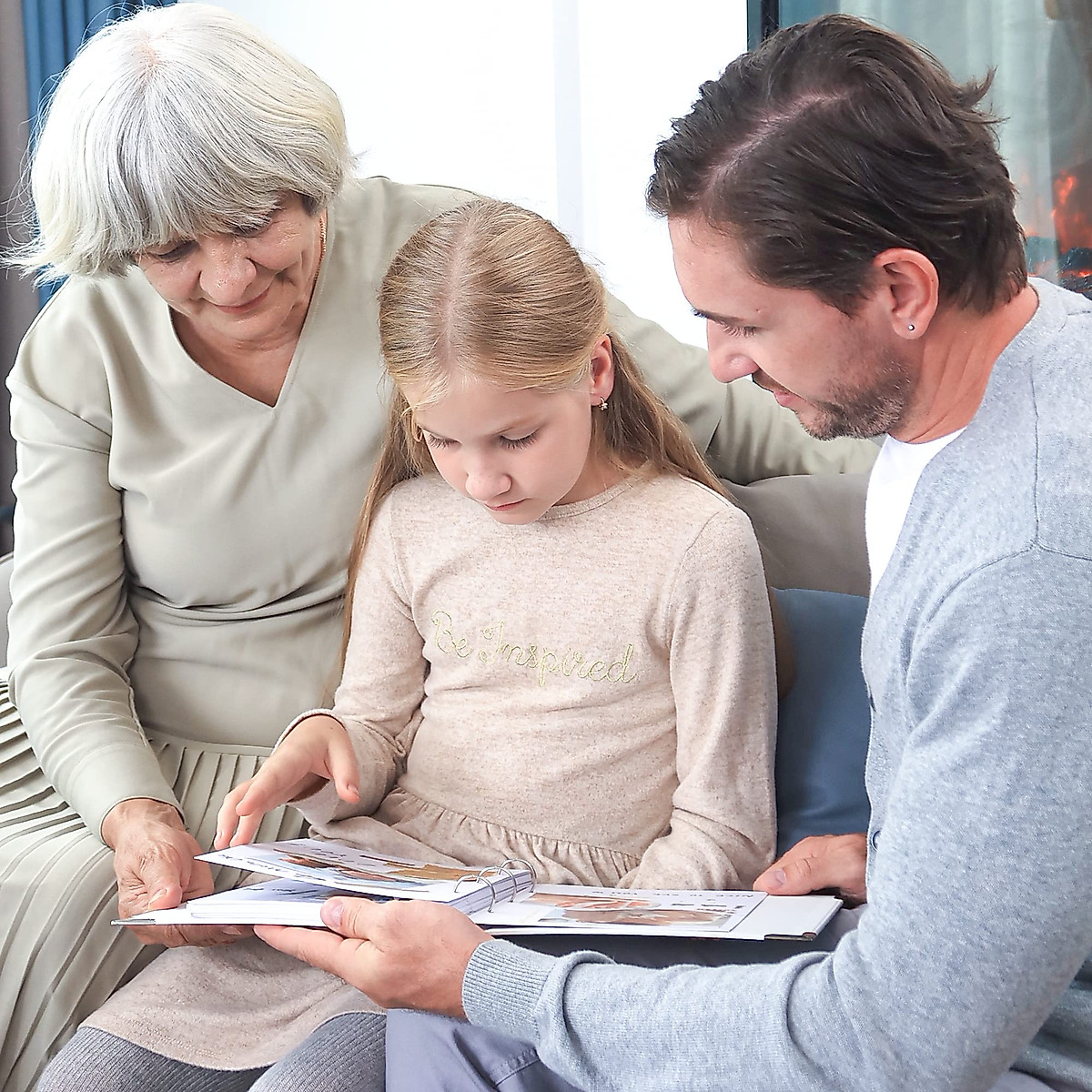 Vienrose DIY Scrapbook Photo Album Kit with Pens Tapes and Stickers 60 Pages Hardcover 8.3x10.5 Inches 3 Rings Removable Blank Paper Scrapbooking for Lover Friends Kids Wedding White