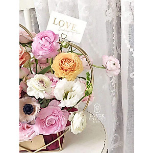 JoeYoo 30 Pcs Metal Wire Floral Place Card Holder, DIY Craft Wire Clip Table Card Note Photo Memo Holder, Metal Clamp Clay Cake Decoration Accessories (Heart Shape)