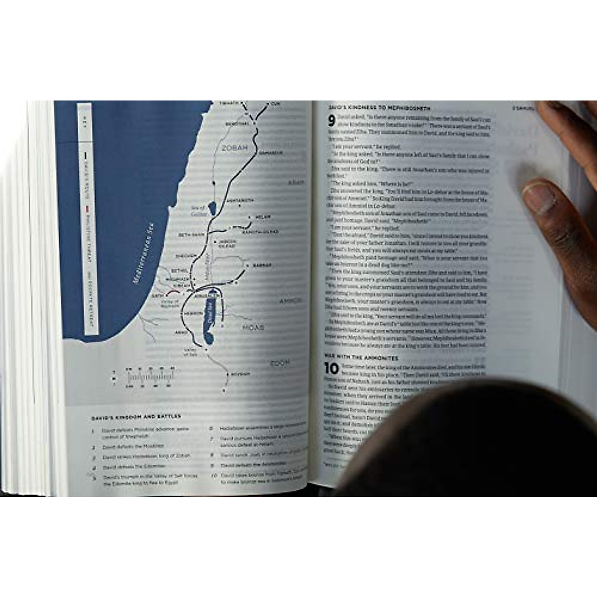 CSB He Reads Truth Bible, Charcoal Cloth Over Board, Black Letter, Wide Margins, Journaling Space, Illustrations, Reading Plans, Easy-to-Read Bible Serif Type