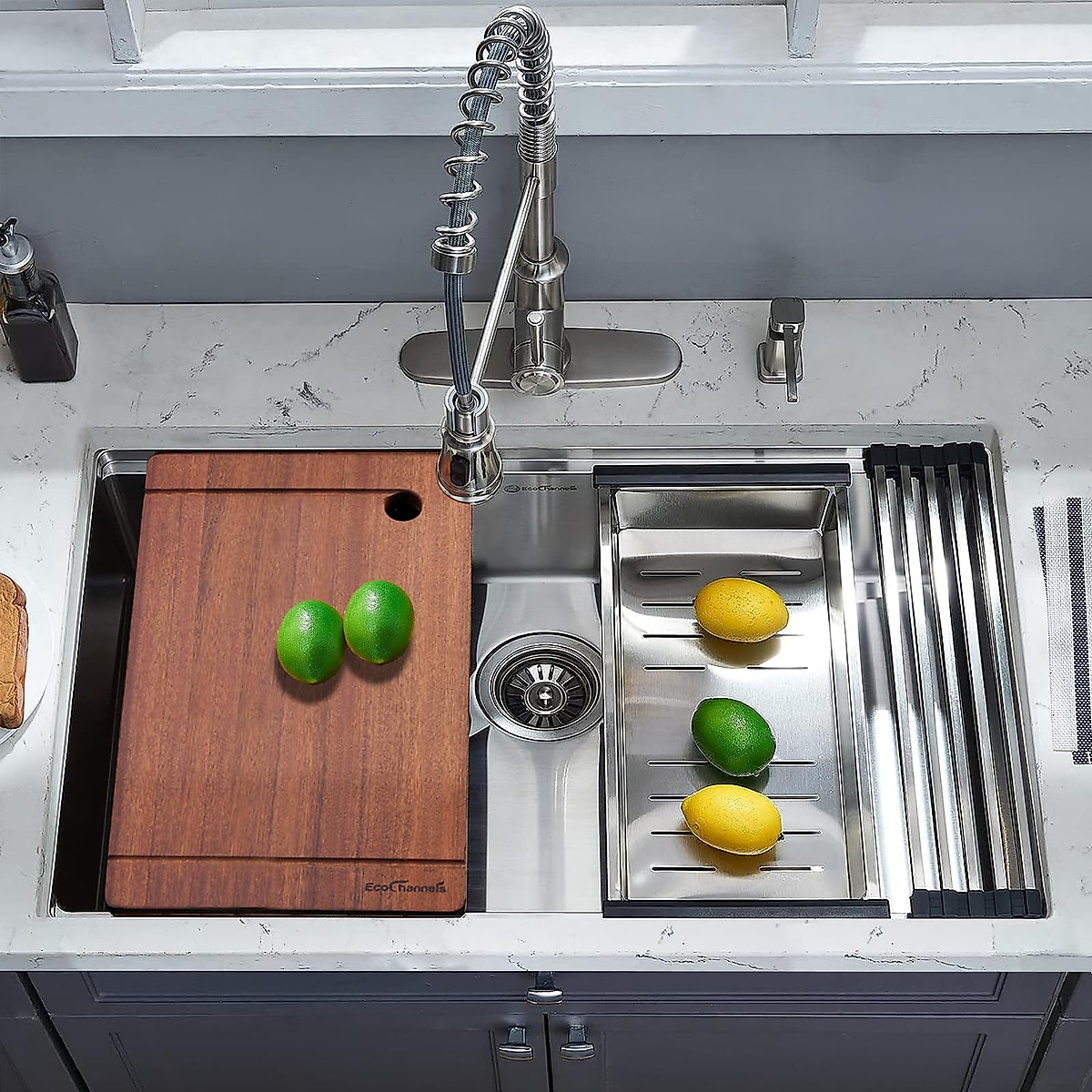 EcoChannels Undermount Kitchen Sink, 33 x 19 Inch Sink Kitchen 16 Gauge Stainless Steel Kitchen Sinks Single Bowl Workstation Sink with Cutting Board