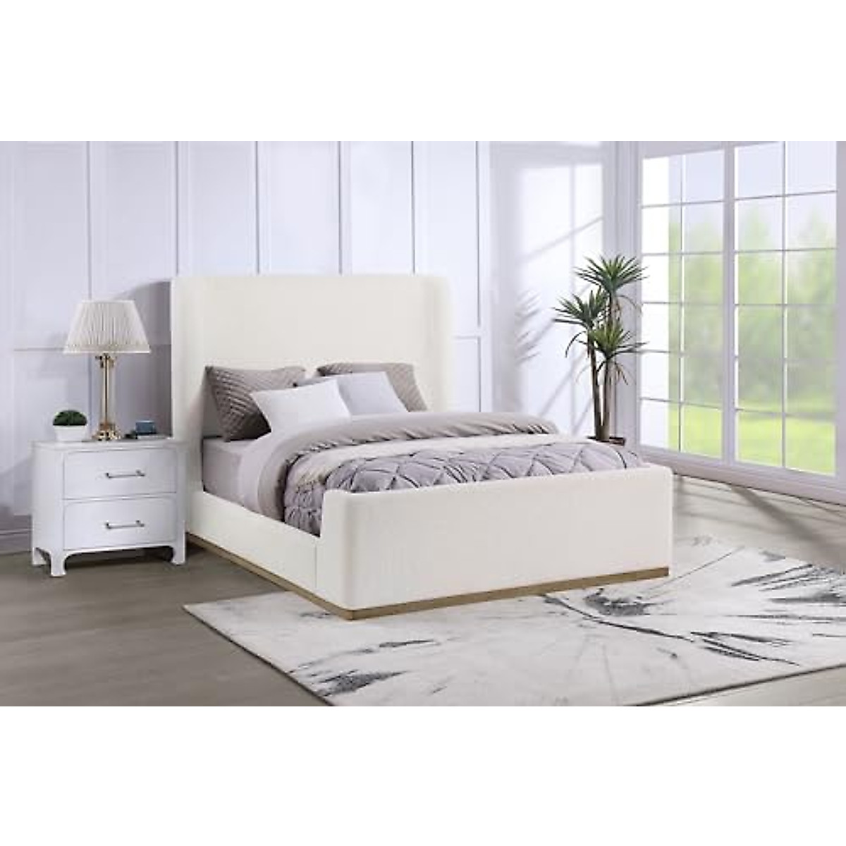 Coaster Home Furnishings Nala Contemporary Boucle Upholstered Eastern King Size Sleigh Bed Frame Platform Bed 57-inch Headboard Cream 302046KE