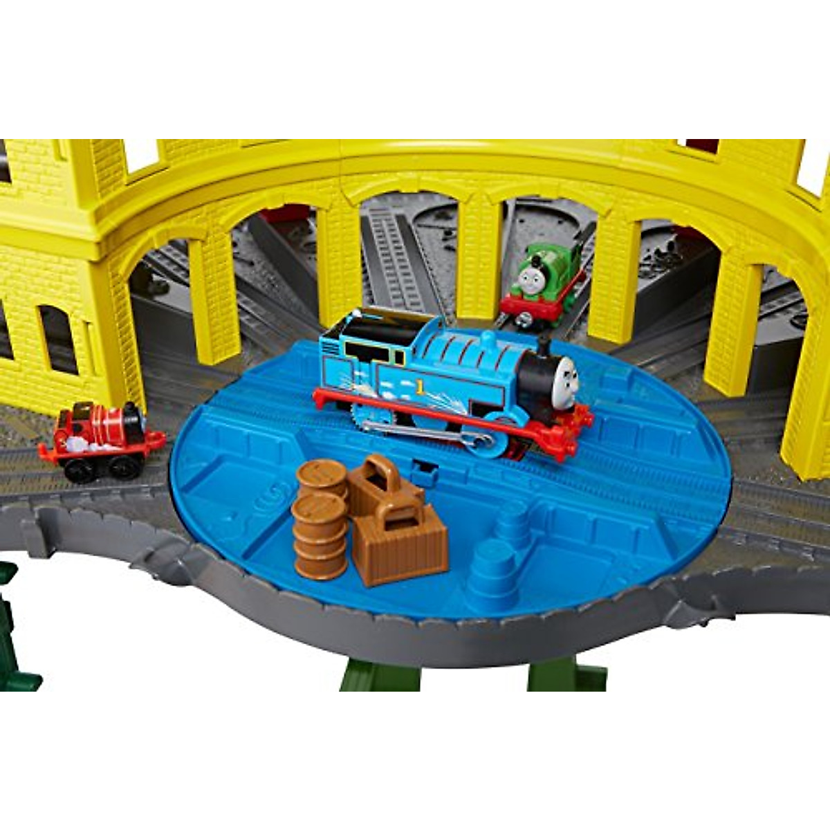 Thomas & Friends Toy Train Set, Super Station, Extra Large Race Track with Motorized Thomas, Diecast Percy & MINIS James for Ages 3+ Years