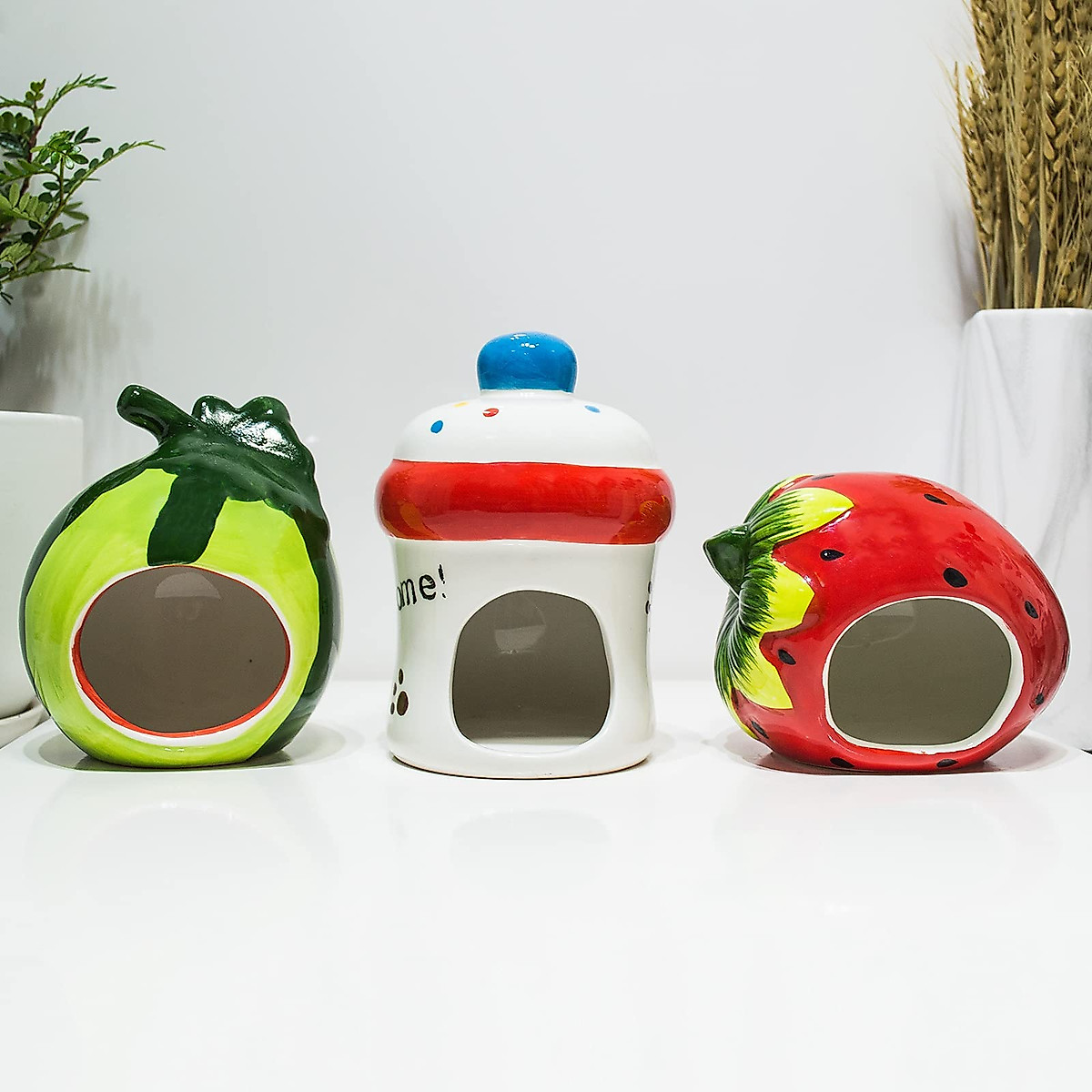 A/A Hamster Hideout Ceramic Pet House Cartoon Shape Hamster House Mini Hut Cage Critter Bath House for Chinchilla Hamster (Strawberry)