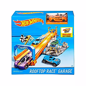 Hot Wheels Rooftop Race Garage Playset, Toy Car Racetrack with Gas Station Playset, Folds for Convenient Storage, Toy for Kids 4 Years Old & Up