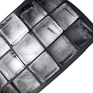 Silicone Ice Cube Trays with No Leaking Lid, Easy-Release and Flexible 15- Cavities Square Ice Cube Mold, Set of 2, No odors and Stackable