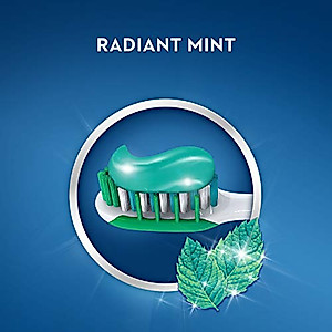 Crest 3D White, Whitening Toothpaste Radiant Mint, 8.2 Oz
