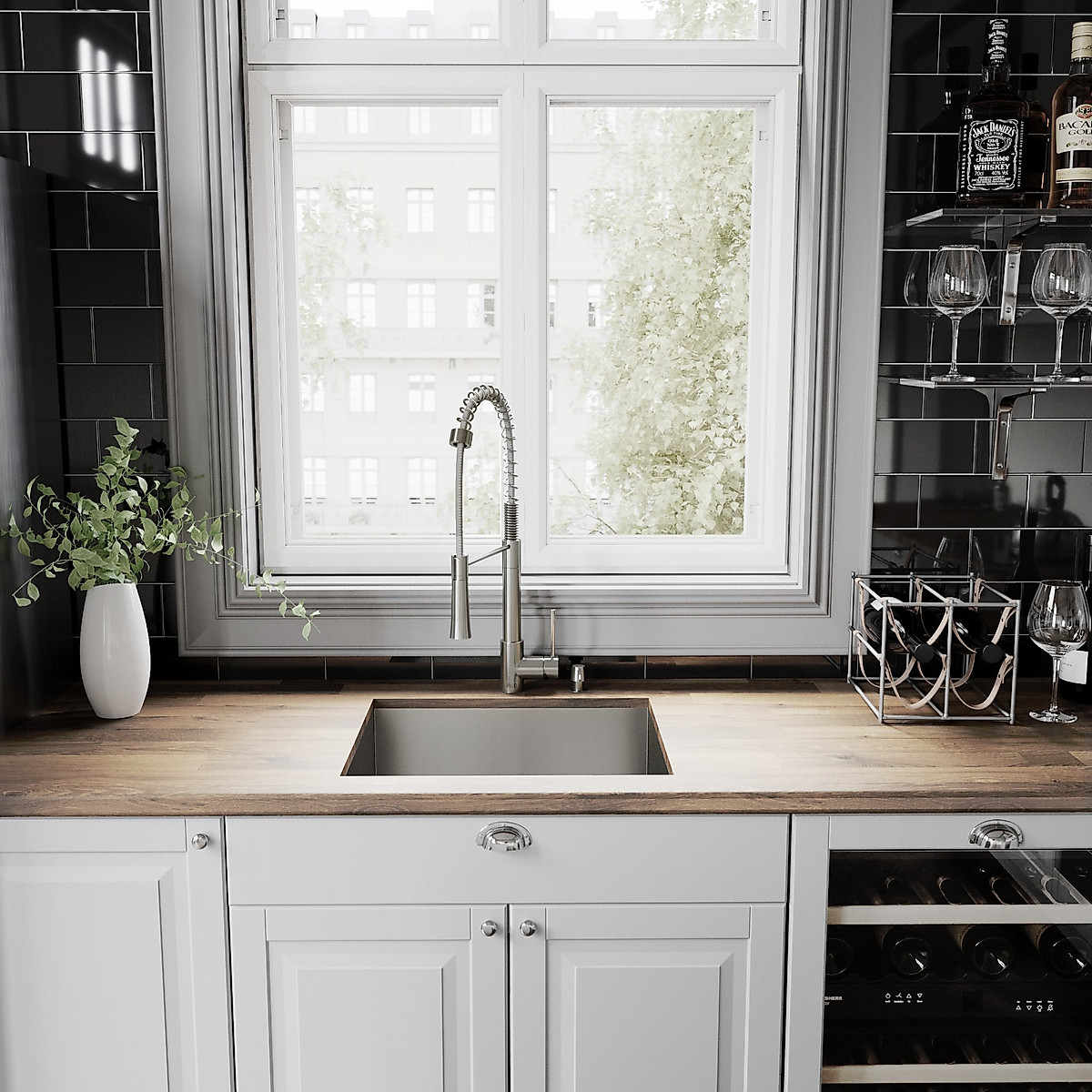 VIGO VG02032STK2 22" H Laurelton Single-Handle with Pull-Down Sprayer Kitchen Faucet with Soap Dispenser in Stainless Steel