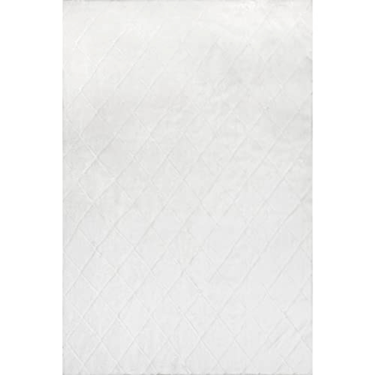 nuLOOM Amy Casual Faux Rabbit Machine Washable Area Rug, 3' 9" x 6', White