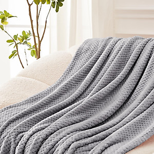 Exclusivo Mezcla Fleece Throw Blanket Extra Large, Super Soft and Warm Blankets for Couch, Sofa and Bed Waffle Textured, Cozy, Fuzzy and Lightweight (Light Grey, 50x70 Inches)