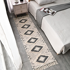 Boho Runner Rug 2'x6', Washable Hallway Farmhouse Area Rug, Kitchen Floor Mat with Tassels, Tufted Cotton Woven Entryway Carpet, Grey