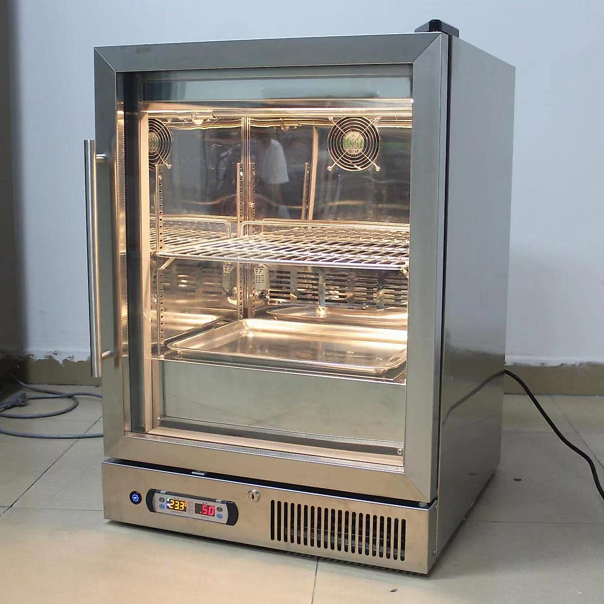 Kolice Commercial Beef Aging Showcase Freezer, Dry Aging Beef Fridge and Cabinet, Steak Aging Machine,Commercial Steak Ager-168L, 3 Tiers,Temperature Range: -5℃~ to 10℃ (23℉ to 50℉)
