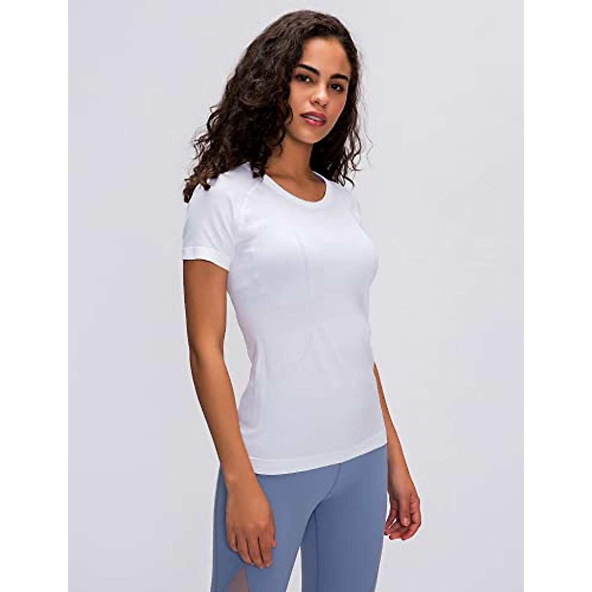 LUYAA Seamless Lightweight Women's Workout Shirts Short Sleeves Quick Dry Fashion Gym Athletic Yoga Gym Sports Tops White S