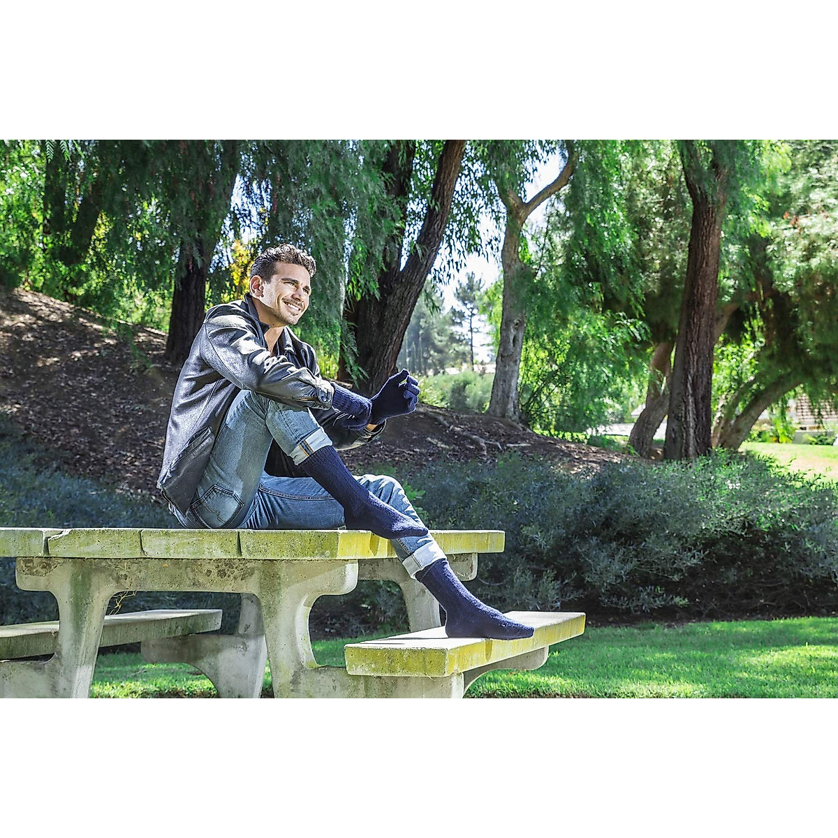 Yacht & Smith 48 Pairs of Mens and Womens Thermal Winter Socks, Warm Cold Resistant Bulk Pack