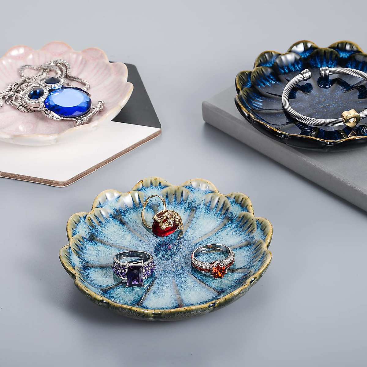 BTOYM Jewelry Dish, Ring Holder Dish Ceramic Jewelry Tray Lotus Leaf Trinket Dish Small Decorative Trinket Dish Plates Little Dishes Key Bowl Trinket Tray for Vanity & Dresser