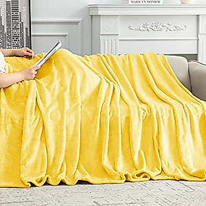 Mooreeke Soft Fleece Blanket Twin Size, Warm Fuzzy Cozy Plush Flannel Blanket 350 GSM Throw Lightweight Blanket for Bed, Sofa, Couch Suitable for All Season, 60x80 inches, Yellow