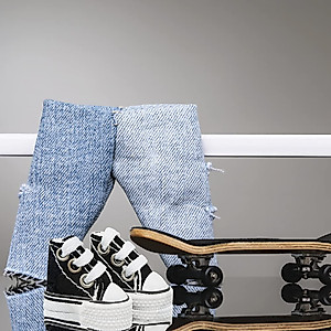 YUJUN 2 Pairs Mini Finger Shoes Fingerboard Skateboard Shoes Doll Mini Shoes Keychains Sneakers for Finger Breakdance Birds (2 Colors)